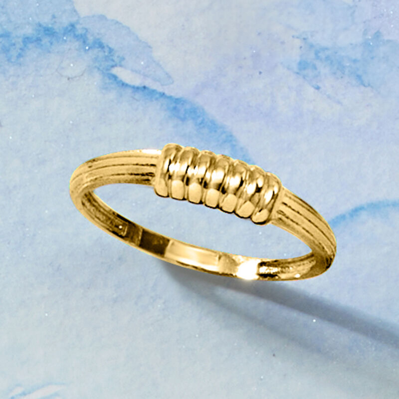 18kt Yellow Gold Ribbed-Center Ring