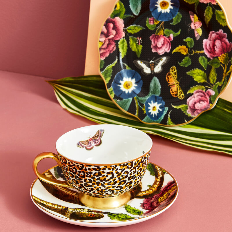 Spode "Creatures of Curiosity" Teapot with Set of 4 Assorted Teacups ...