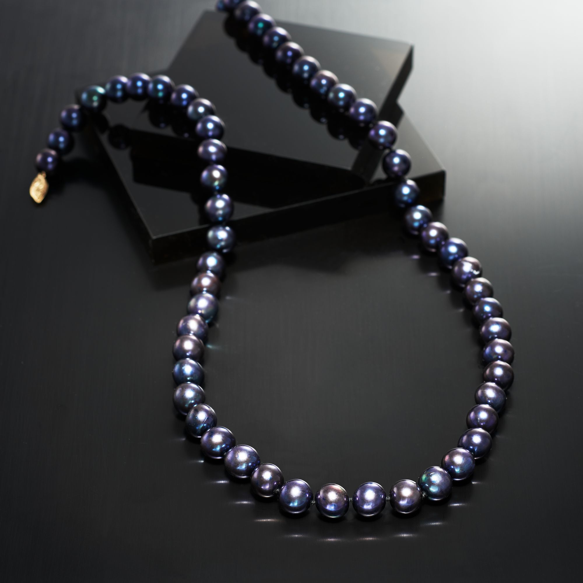 9.5 10.5mm Black Cultured Pearl Necklace with 14kt Yellow Gold